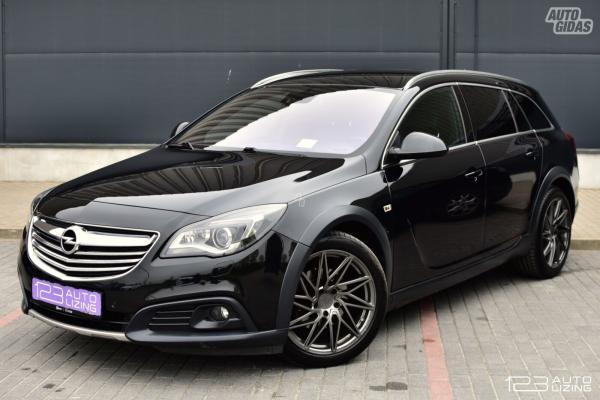Black Opel Insignia 2014 in Kretinga, with an engine capacity of 2.00 L and mileage of 196 thousand km for 7350 €, photo 1 on AUTOMOTO.COM.LV