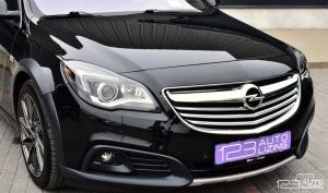 Black Opel Insignia 2014 in Kretinga, with an engine capacity of 2.00 L and mileage of 196 thousand km for 7350 €, photo 7 on AUTOMOTO.COM.LV