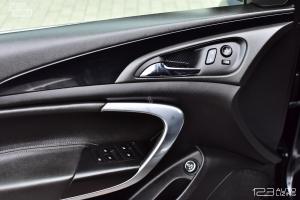 Black Opel Insignia 2014 in Kretinga, with an engine capacity of 2.00 L and mileage of 196 thousand km for 7350 €, photo 13 on AUTOMOTO.COM.LV