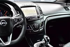 Black Opel Insignia 2014 in Kretinga, with an engine capacity of 2.00 L and mileage of 196 thousand km for 7350 €, photo 30 on AUTOMOTO.COM.LV