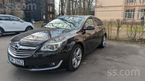 Black Opel Insignia 2014 in Riga, with an engine capacity of 2.00 L and mileage of 248 thousand km for 4800 €, photo 3 on AUTOMOTO.COM.LV