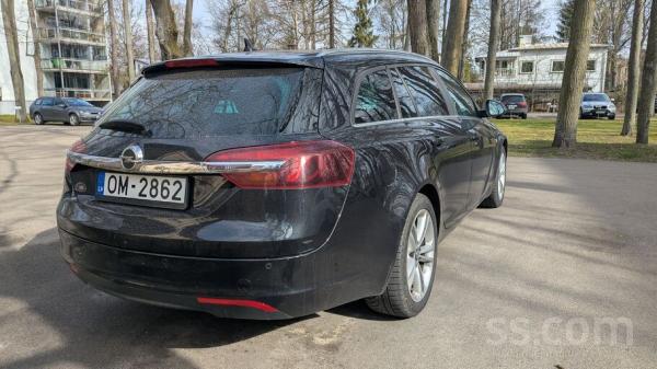 Black Opel Insignia 2014 in Riga, with an engine capacity of 2.00 L and mileage of 248 thousand km for 4800 €, photo 5 on AUTOMOTO.COM.LV