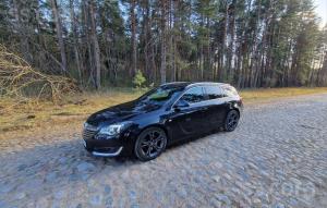 Black Opel Insignia 2014 in Jekabpils, with an engine capacity of 2.00 L and mileage of 233 thousand km for 4350 €, photo 3 on AUTOMOTO.COM.LV
