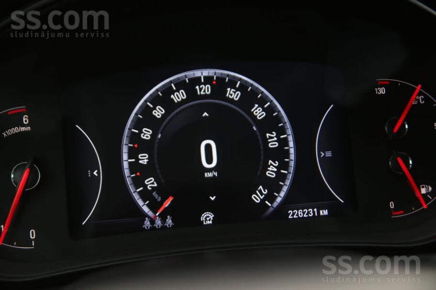 Black Opel Insignia 2014 in Riga, with an engine capacity of 2.00 L and mileage of 0 thousand km for 5490 €, photo 28 on AUTOMOTO.COM.LV