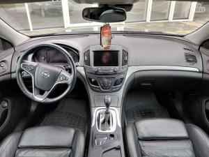 Black Opel Insignia 2014 in Vilnius, with an engine capacity of 2.00 L and mileage of 294 thousand km for 5700 €, photo 12 on AUTOMOTO.COM.LV