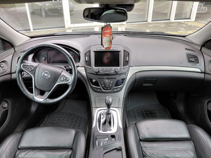 Black Opel Insignia 2014 in Vilnius, with an engine capacity of 2.00 L and mileage of 294 thousand km for 5700 €, photo 12 on AUTOMOTO.COM.LV