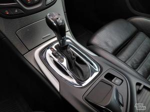 Black Opel Insignia 2014 in Vilnius, with an engine capacity of 2.00 L and mileage of 294 thousand km for 5700 €, photo 15 on AUTOMOTO.COM.LV