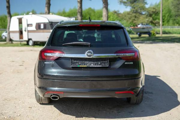 Melns Opel Insignia 2014 Grobiņa, ar dzinēja tilpumu 2.00 L un nobraukumu 320 tūkst. km par 6500 €, foto 5 vietnē AUTOMOTO.COM.LV