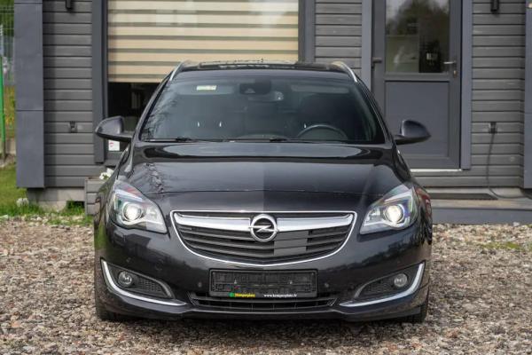 Black Opel Insignia 2014 in Liepaja, with an engine capacity of 2.00 L and mileage of 320 thousand km for 6500 €, photo 6 on AUTOMOTO.COM.LV