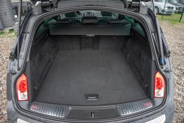 Black Opel Insignia 2014 in Liepaja, with an engine capacity of 2.00 L and mileage of 320 thousand km for 6500 €, photo 10 on AUTOMOTO.COM.LV