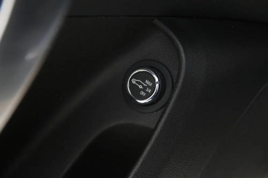 Melns Opel Insignia 2014 Rīga, ar dzinēja tilpumu 2.00 L un nobraukumu 226 tūkst. km par 5790 €, foto 9 vietnē AUTOMOTO.COM.LV