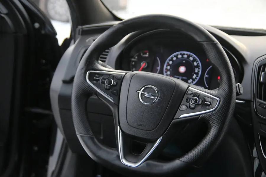 Melns Opel Insignia 2014 Rīga, ar dzinēja tilpumu 2.00 L un nobraukumu 226 tūkst. km par 5790 €, foto 14 vietnē AUTOMOTO.COM.LV