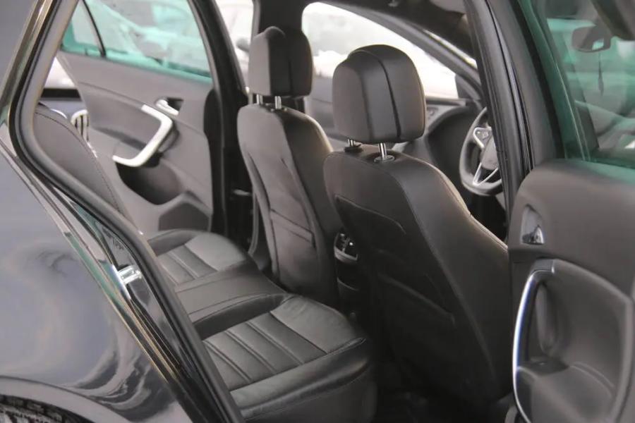 Melns Opel Insignia 2014 Rīga, ar dzinēja tilpumu 2.00 L un nobraukumu 226 tūkst. km par 5790 €, foto 20 vietnē AUTOMOTO.COM.LV