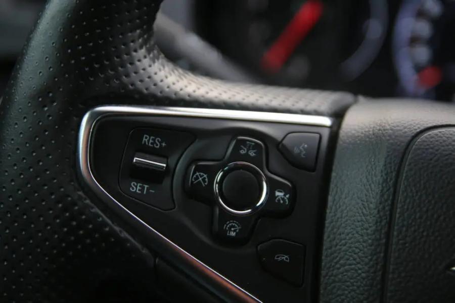 Melns Opel Insignia 2014 Rīga, ar dzinēja tilpumu 2.00 L un nobraukumu 226 tūkst. km par 5790 €, foto 23 vietnē AUTOMOTO.COM.LV