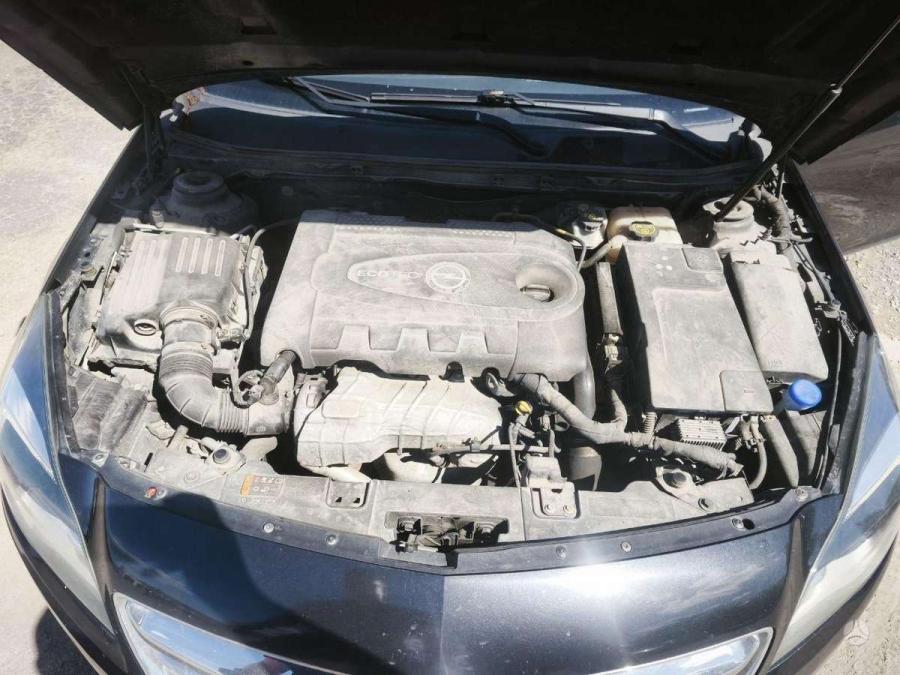 Black Opel Insignia 2014 in Kaunas, with an engine capacity of 2.00 L and mileage of 400 thousand km for 1650 €, photo 10 on AUTOMOTO.COM.LV