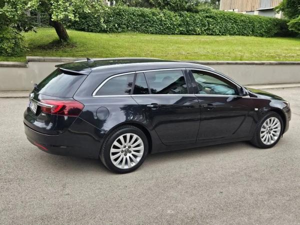 Black Opel Insignia 2014 in Jekabpils, with an engine capacity of 2.00 L and mileage of 201 thousand km for 6790 €, photo 6 on AUTOMOTO.COM.LV