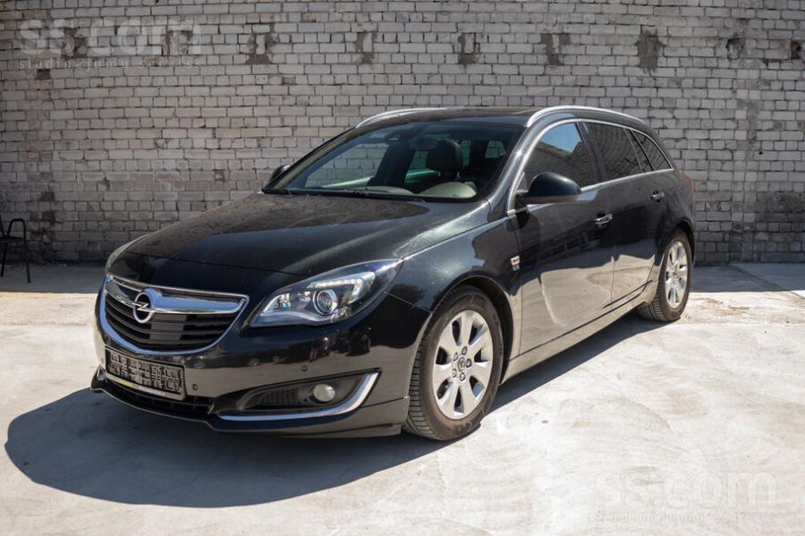 Black Opel Insignia 2014 in Liepaja, with an engine capacity of 2.00 L and mileage of 320 thousand km for 6500 €, photo 1 on AUTOMOTO.COM.LV