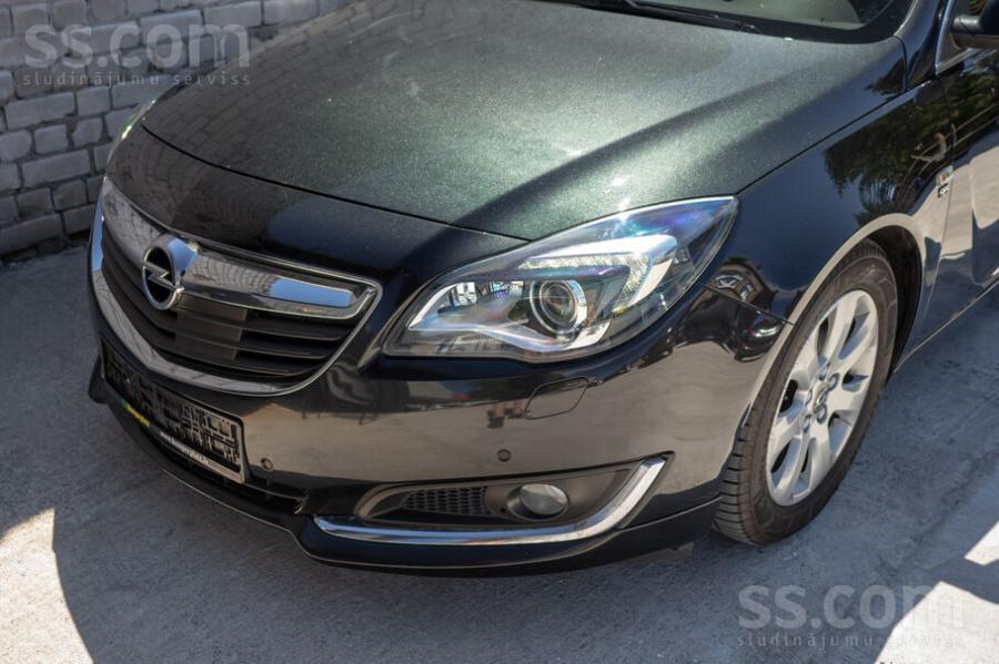 Black Opel Insignia 2014 in Liepaja, with an engine capacity of 2.00 L and mileage of 320 thousand km for 6500 €, photo 10 on AUTOMOTO.COM.LV