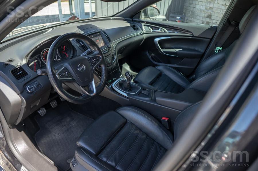 Black Opel Insignia 2014 in Liepaja, with an engine capacity of 2.00 L and mileage of 320 thousand km for 6500 €, photo 11 on AUTOMOTO.COM.LV