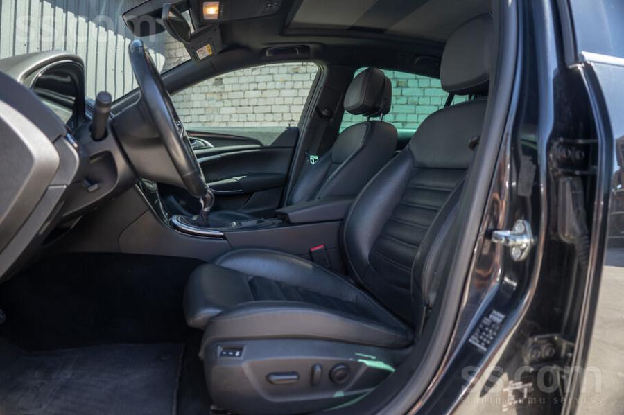 Black Opel Insignia 2014 in Liepaja, with an engine capacity of 2.00 L and mileage of 320 thousand km for 6500 €, photo 12 on AUTOMOTO.COM.LV