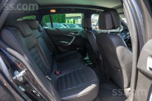 Black Opel Insignia 2014 in Liepaja, with an engine capacity of 2.00 L and mileage of 320 thousand km for 6500 €, photo 15 on AUTOMOTO.COM.LV