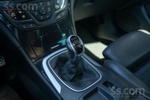 Black Opel Insignia 2014 in Liepaja, with an engine capacity of 2.00 L and mileage of 320 thousand km for 6500 €, photo 20 on AUTOMOTO.COM.LV