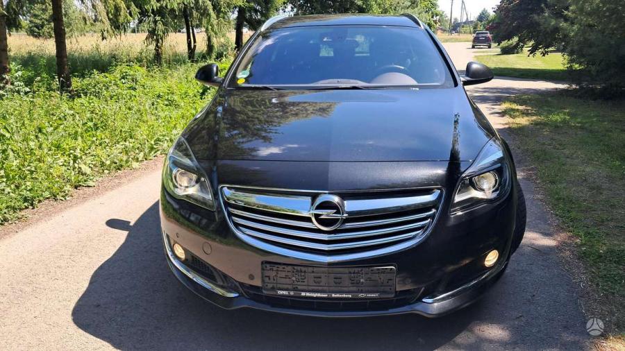 Black Opel Insignia 2014 in Marijampole, with an engine capacity of 1.96 L and mileage of 170 thousand km for 6200 €, photo 3 on AUTOMOTO.COM.LV