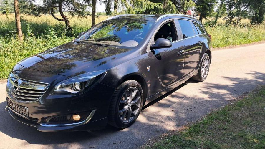 Black Opel Insignia 2014 in Marijampole, with an engine capacity of 1.96 L and mileage of 170 thousand km for 6200 €, photo 4 on AUTOMOTO.COM.LV