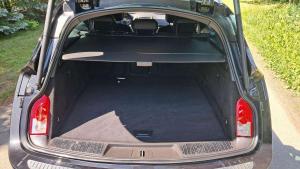 Black Opel Insignia 2014 in Marijampole, with an engine capacity of 1.96 L and mileage of 170 thousand km for 6200 €, photo 16 on AUTOMOTO.COM.LV