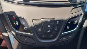 Black Opel Insignia 2014 in Marijampole, with an engine capacity of 1.96 L and mileage of 170 thousand km for 6200 €, photo 20 on AUTOMOTO.COM.LV