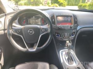 Black Opel Insignia 2014 in Riga, with an engine capacity of 2.00 L and mileage of 393 thousand km for 4300 €, photo 4 on AUTOMOTO.COM.LV