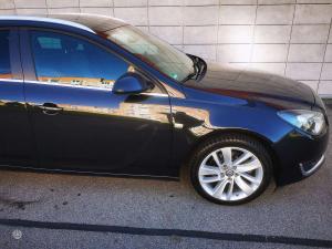Black Opel Insignia 2014 in Klaipeda, with an engine capacity of 1.96 L and mileage of 224 thousand km for 5880 €, photo 15 on AUTOMOTO.COM.LV