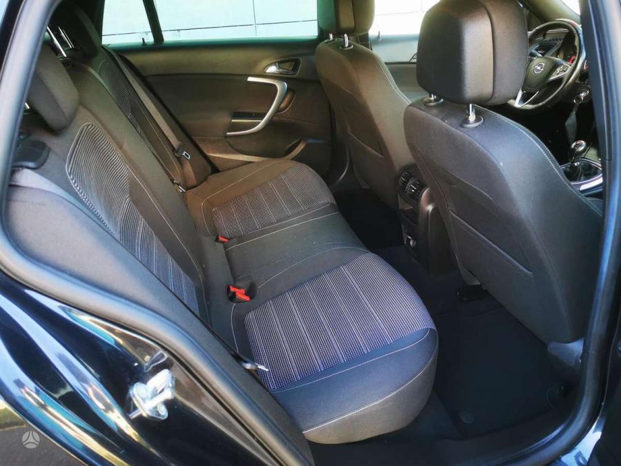 Black Opel Insignia 2014 in Klaipeda, with an engine capacity of 1.96 L and mileage of 224 thousand km for 5880 €, photo 19 on AUTOMOTO.COM.LV