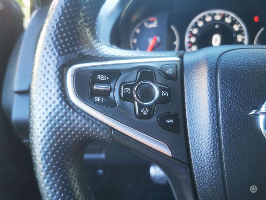 Black Opel Insignia 2014 in Klaipeda, with an engine capacity of 1.96 L and mileage of 224 thousand km for 5880 €, photo 28 on AUTOMOTO.COM.LV