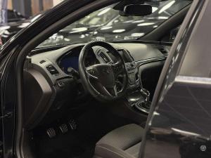 Black Opel Insignia 2014 in Klaipeda, with an engine capacity of 1.96 L and mileage of 283 thousand km for 6450 €, photo 4 on AUTOMOTO.COM.LV