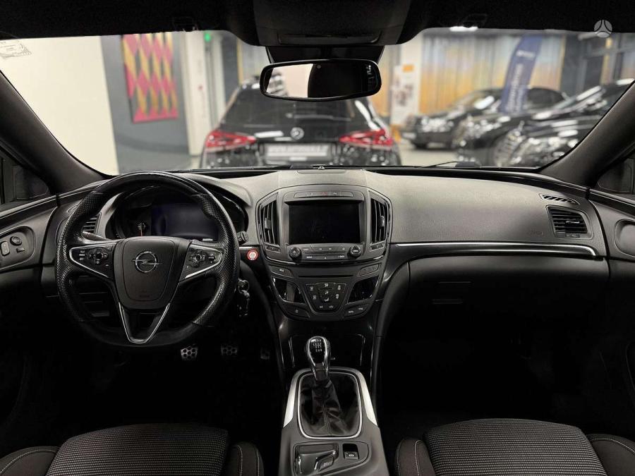 Black Opel Insignia 2014 in Klaipeda, with an engine capacity of 1.96 L and mileage of 283 thousand km for 6450 €, photo 5 on AUTOMOTO.COM.LV