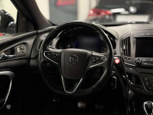 Black Opel Insignia 2014 in Klaipeda, with an engine capacity of 1.96 L and mileage of 283 thousand km for 6450 €, photo 13 on AUTOMOTO.COM.LV