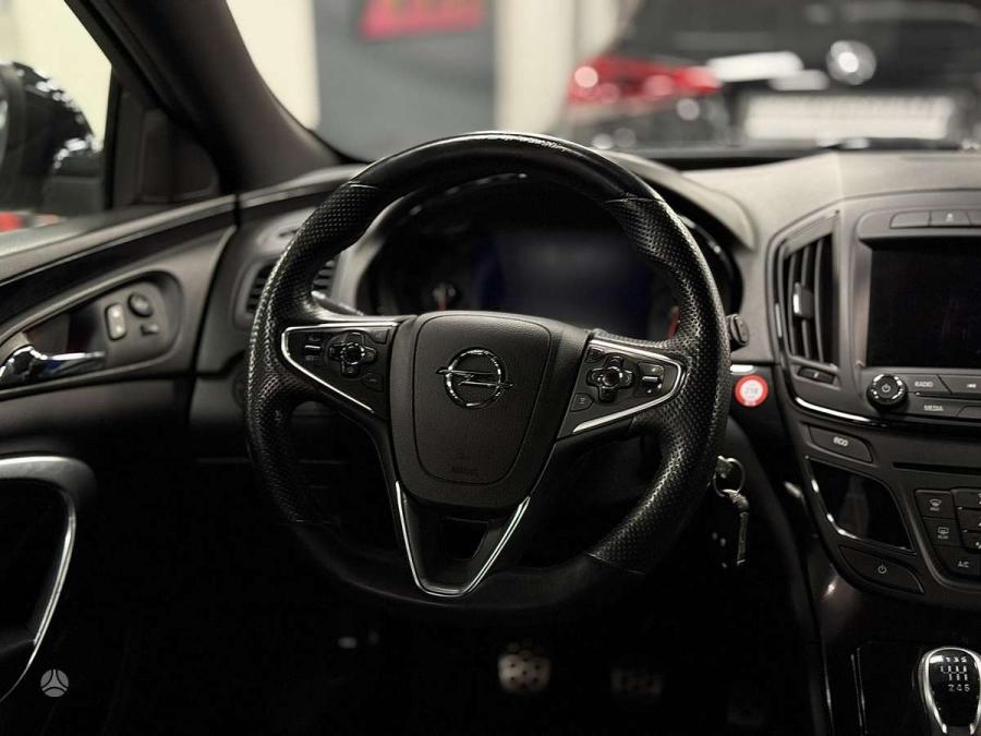 Black Opel Insignia 2014 in Klaipeda, with an engine capacity of 1.96 L and mileage of 283 thousand km for 6450 €, photo 13 on AUTOMOTO.COM.LV