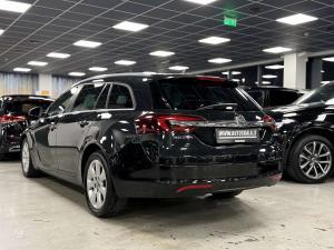 Black Opel Insignia 2014 in Klaipeda, with an engine capacity of 1.96 L and mileage of 283 thousand km for 6450 €, photo 26 on AUTOMOTO.COM.LV