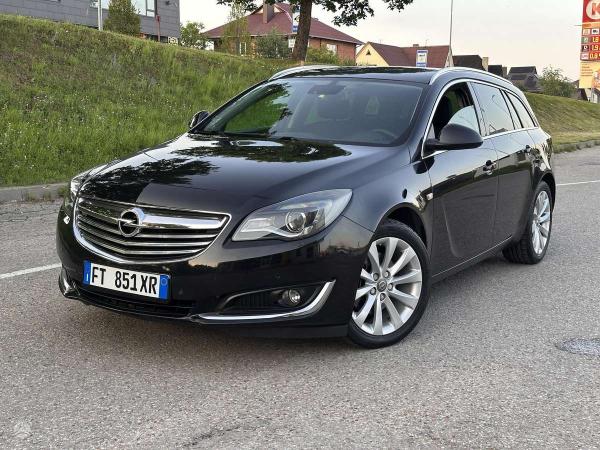 Black Opel Insignia 2014 in Jonava, with an engine capacity of 1.96 L and mileage of 313 thousand km for 4999 €, photo 1 on AUTOMOTO.COM.LV