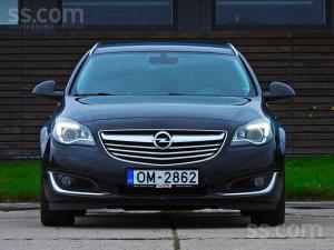 Black Opel Insignia 2014 in Riga, with an engine capacity of 2.00 L and mileage of 249 thousand km for 6290 €, photo 3 on AUTOMOTO.COM.LV