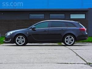 Black Opel Insignia 2014 in Riga, with an engine capacity of 2.00 L and mileage of 249 thousand km for 6290 €, photo 5 on AUTOMOTO.COM.LV