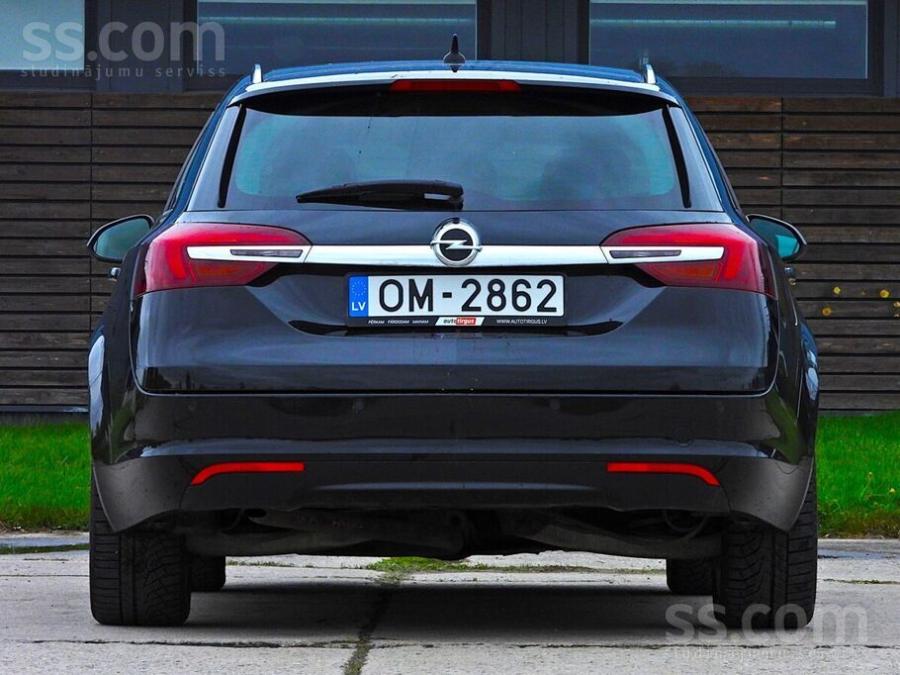 Black Opel Insignia 2014 in Riga, with an engine capacity of 2.00 L and mileage of 249 thousand km for 6290 €, photo 7 on AUTOMOTO.COM.LV