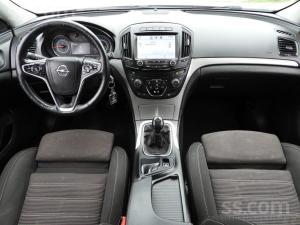 Black Opel Insignia 2014 in Riga, with an engine capacity of 2.00 L and mileage of 249 thousand km for 6290 €, photo 11 on AUTOMOTO.COM.LV