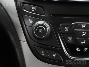 Black Opel Insignia 2014 in Riga, with an engine capacity of 2.00 L and mileage of 249 thousand km for 6290 €, photo 22 on AUTOMOTO.COM.LV