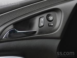 Black Opel Insignia 2014 in Riga, with an engine capacity of 2.00 L and mileage of 249 thousand km for 6290 €, photo 26 on AUTOMOTO.COM.LV