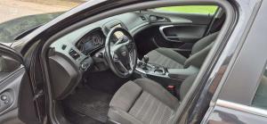 Black Opel Insignia 2014 in Marijampole, with an engine capacity of 1.96 L and mileage of 241 thousand km for 5100 €, photo 6 on AUTOMOTO.COM.LV