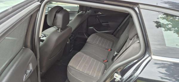 Black Opel Insignia 2014 in Marijampole, with an engine capacity of 1.96 L and mileage of 241 thousand km for 5100 €, photo 6 on AUTOMOTO.COM.LV
