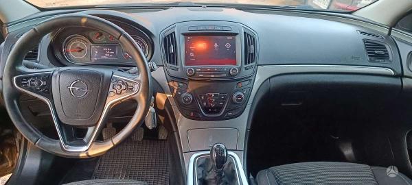 Black Opel Insignia 2014 in Marijampole, with an engine capacity of 1.96 L and mileage of 241 thousand km for 5100 €, photo 7 on AUTOMOTO.COM.LV