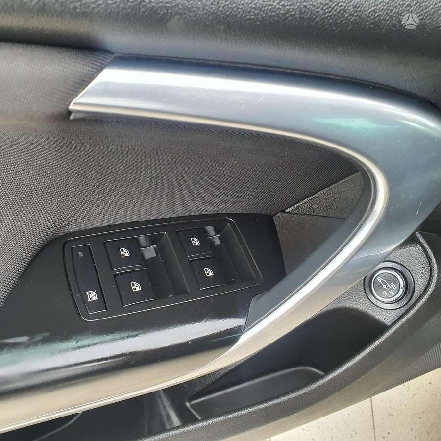 Melns Opel Insignia 2014 Klaipėda, ar dzinēja tilpumu 1.96 L un nobraukumu 181 tūkst. km par 5950 €, foto 21 vietnē AUTOMOTO.COM.LV